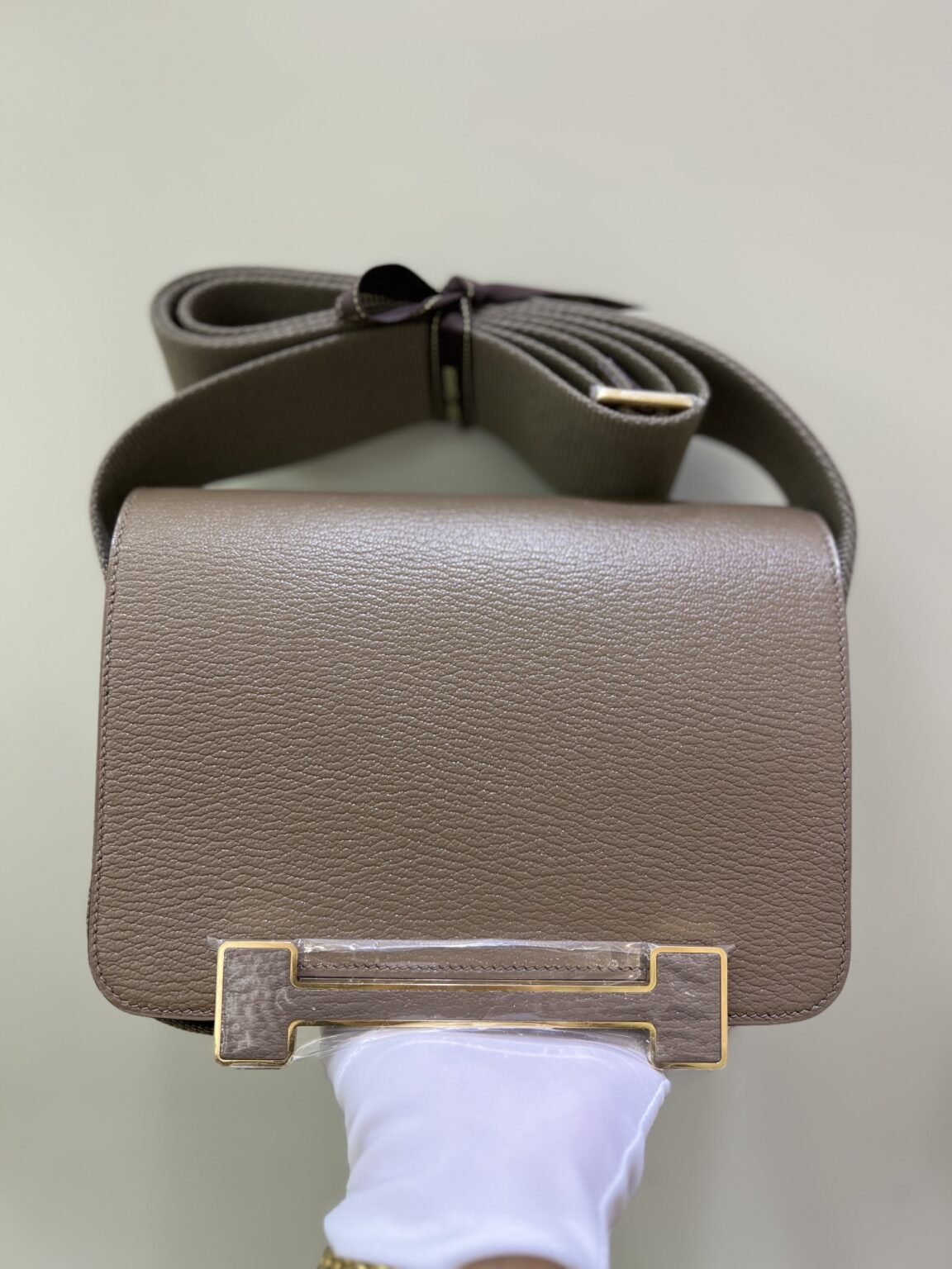 Hermes Geta Bag Mysore Goatskin Nata, Etoupe, Bleu Brume, Vert Fizz, Navy, Gold, Black - HoooGoods